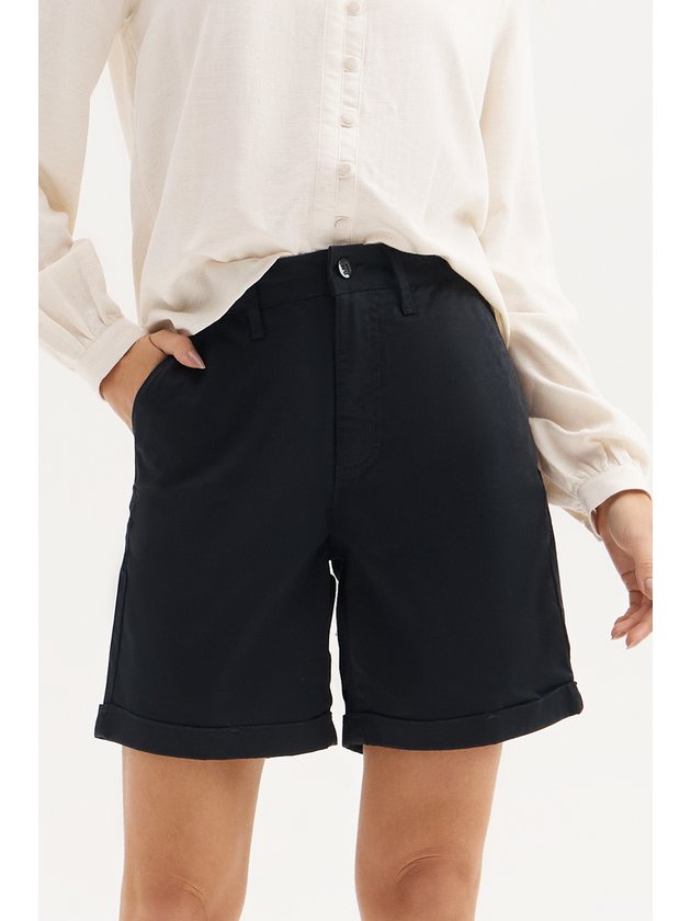 Bermuda Alfaiataria Flor de LIs